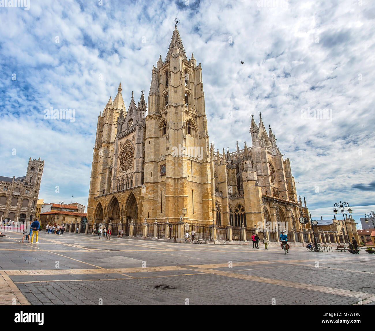 Wunderschöne gotische Kathedrale von Leon, Castilla Leon, Spanien ...