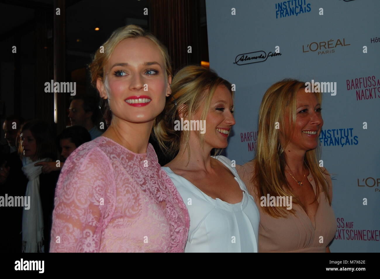 Ludivine Sagnier, Diane Kruger besucht die "Barfuss auf Nacktschnecken' (Pieds Nus Sur les ...