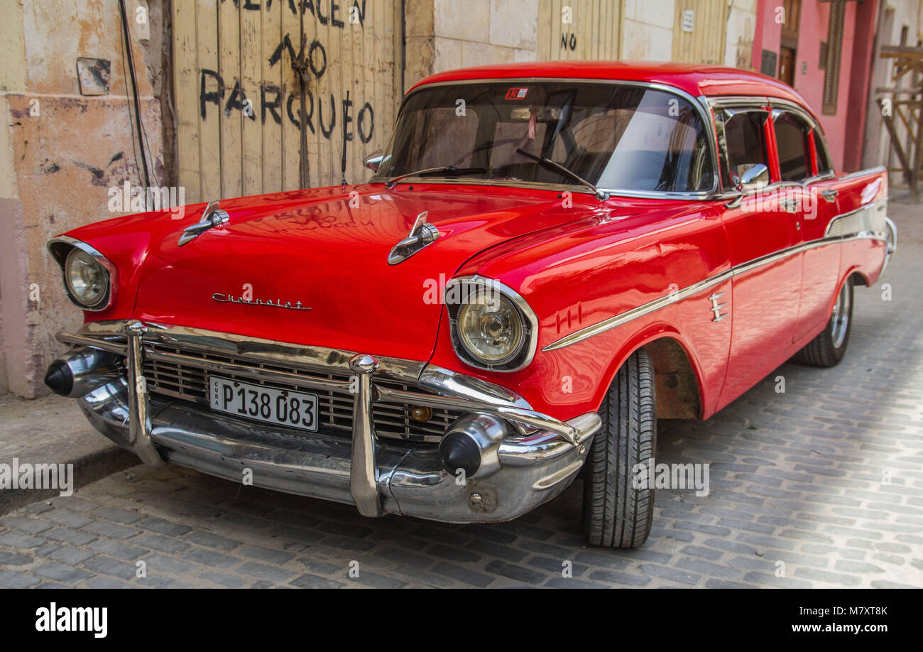 Havana rotes auto -Fotos und -Bildmaterial in hoher Auflösung – Alamy