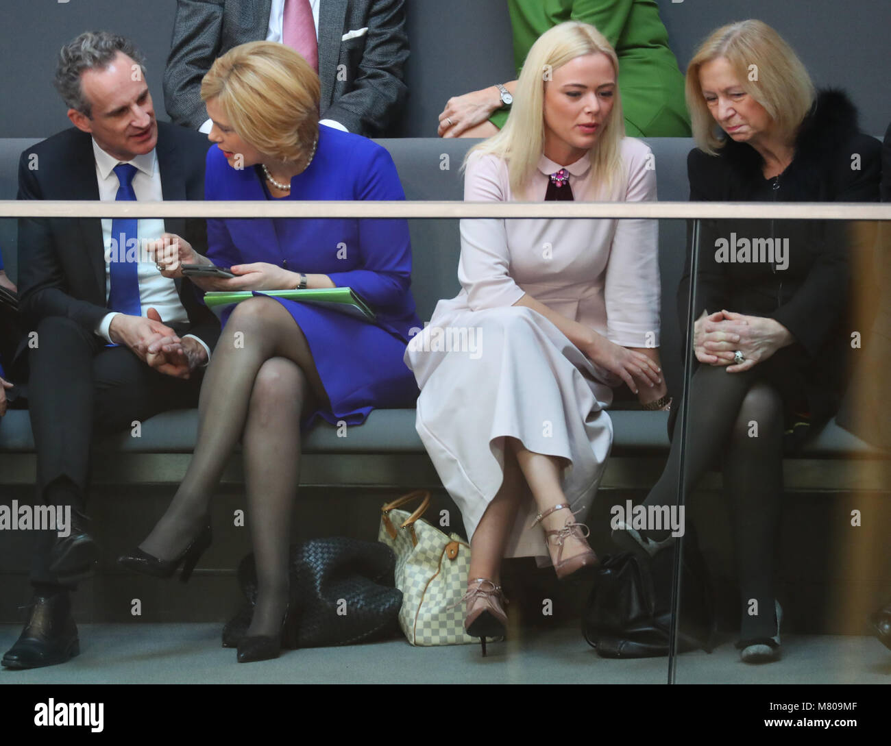 14 März 2018, Deutschland, Berlin: Julia Klöckner (2-L) der Christlich ...