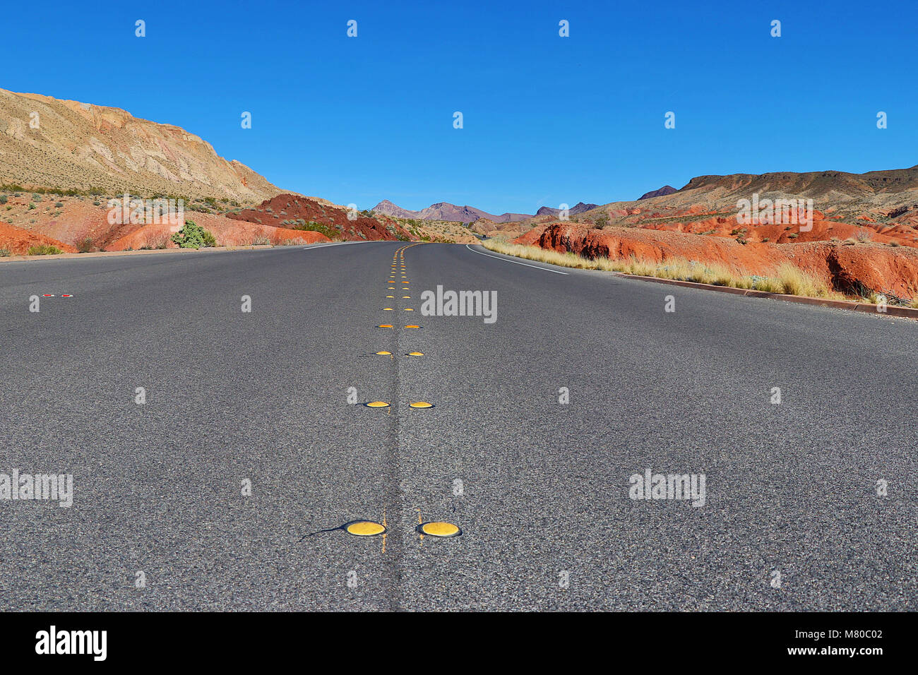 Weg von allen schlagen -Fotos und -Bildmaterial in hoher Auflösung – Alamy