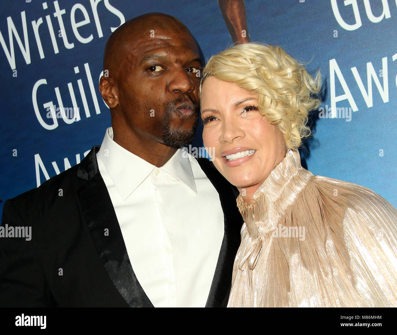 Actor terry crews wife rebecca -Fotos und -Bildmaterial in hoher ...