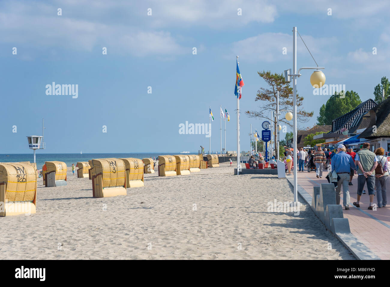 Strand und Promenade, Dahme, Ostsee, Schleswig-Holstein, Deutschland ...