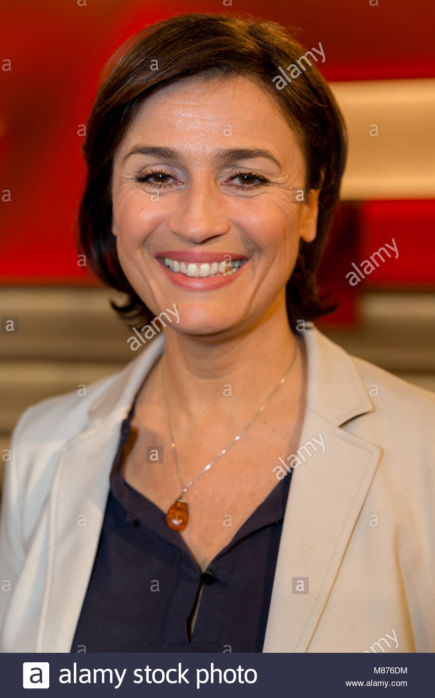 Deutsche Moderatorin Stockfotos & Deutsche Moderatorin Bilder - Alamy