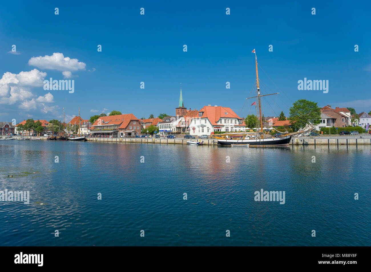 Harbour townscape neustadt holstein -Fotos und -Bildmaterial in hoher ...