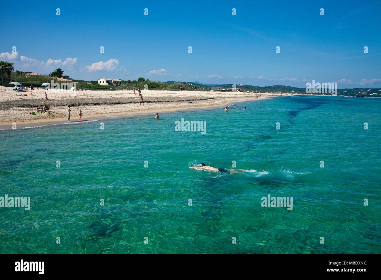 Leben am Strand am Strand von Pampelonne, beliebten Strand von Saint ...