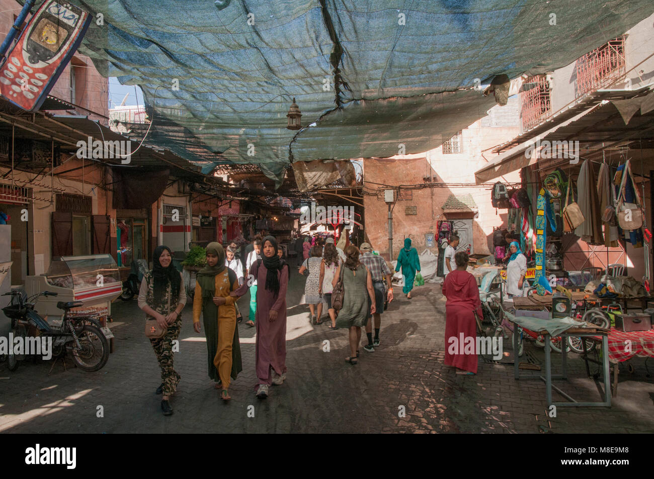Bab doukkala marrakech -Fotos und -Bildmaterial in hoher Auflösung – Alamy
