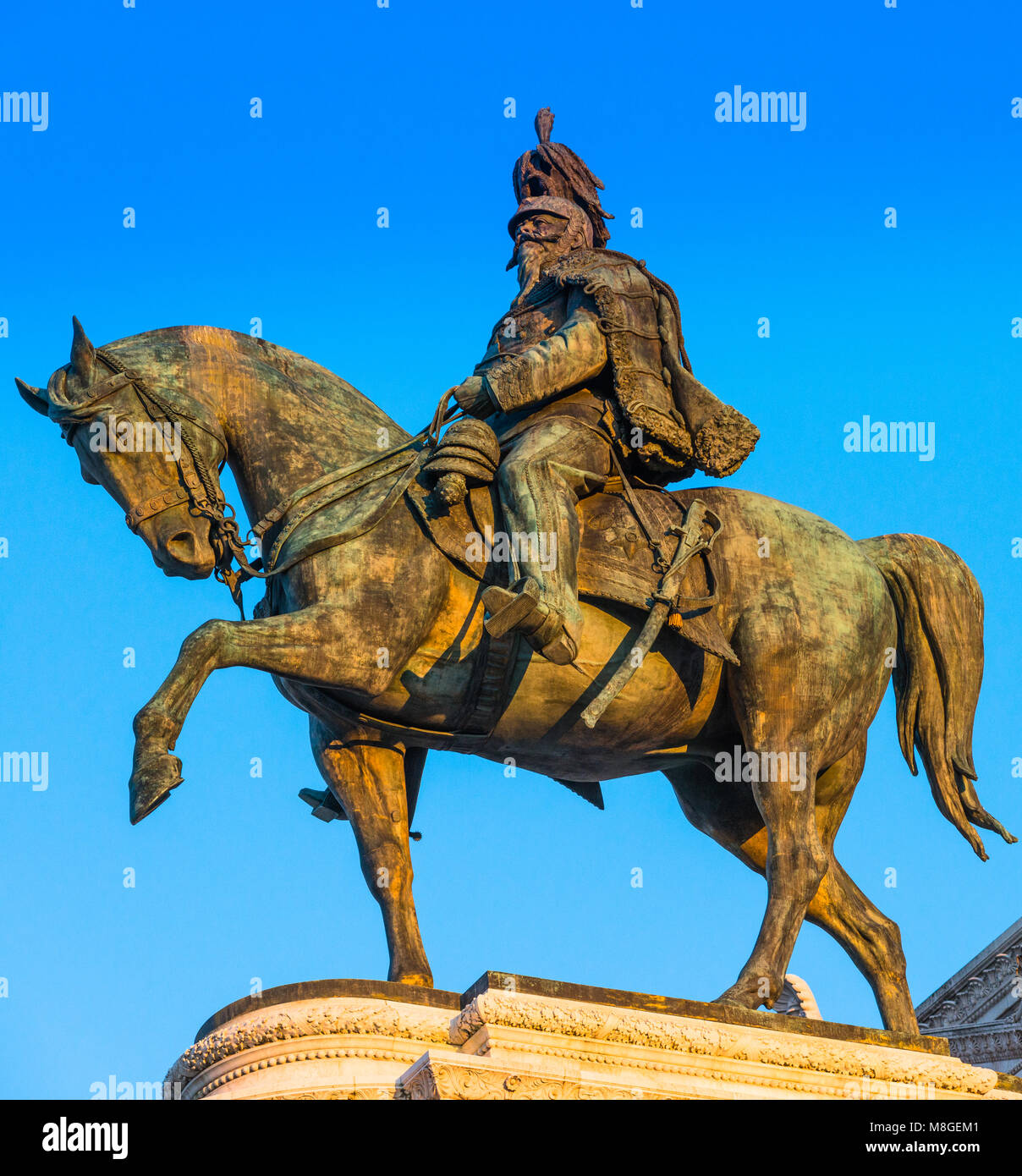 Reiter skulptur von victor emmanuel -Fotos und -Bildmaterial in hoher ...