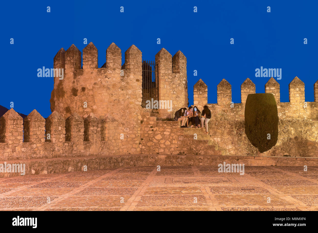 Arabische mädchen -Fotos und -Bildmaterial in hoher Auflösung – Alamy