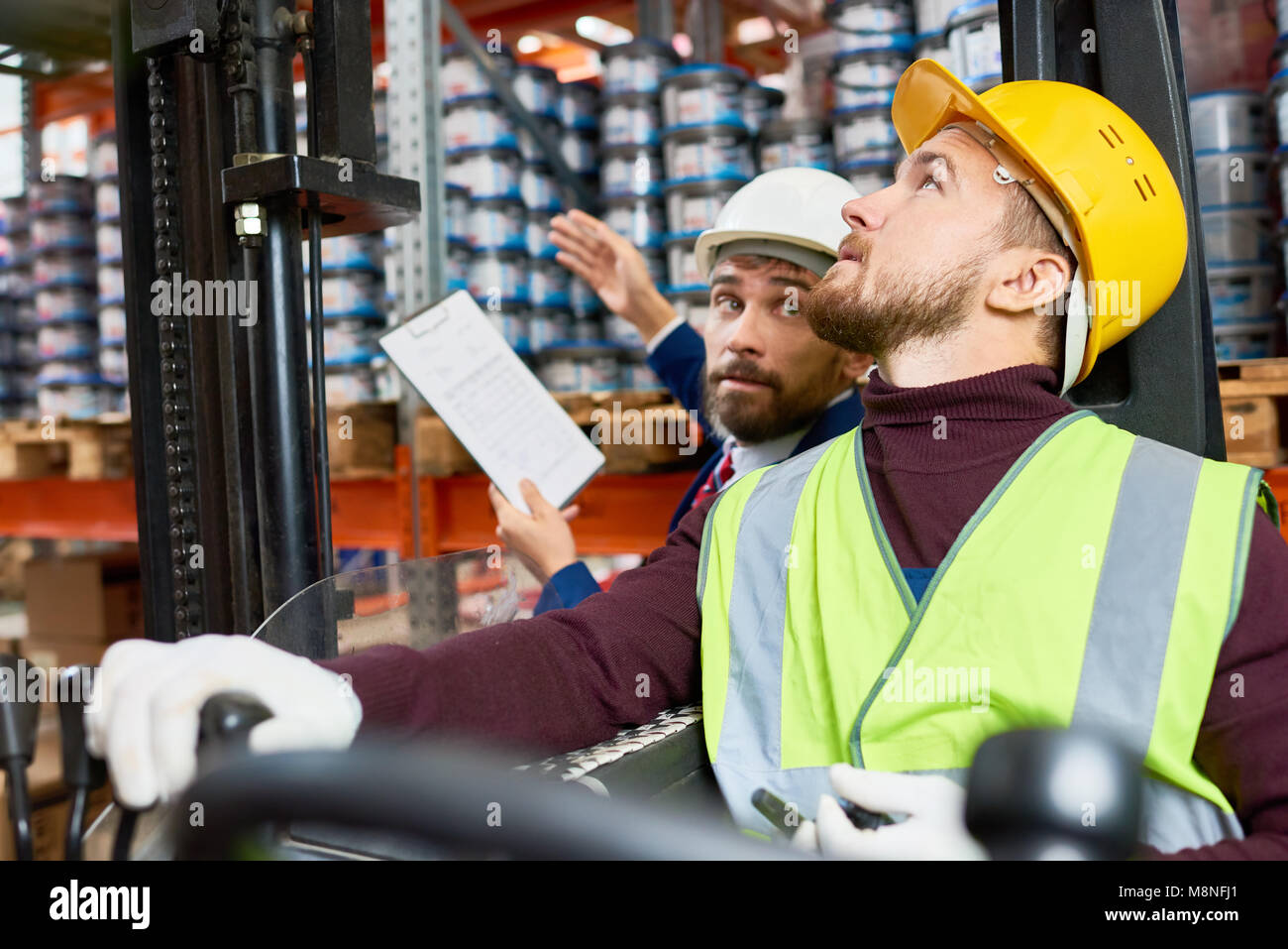 Aufzug anweisungen -Fotos und -Bildmaterial in hoher Auflösung – Alamy