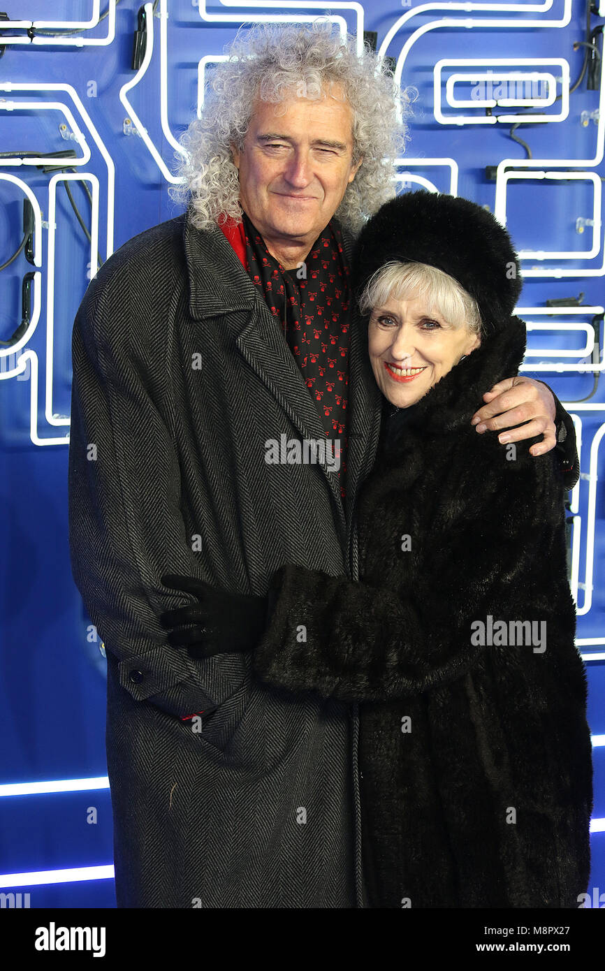 Brian may and anita dobson -Fotos und -Bildmaterial in hoher Auflösung ...