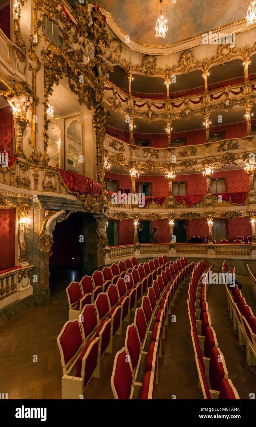 Schönen Innenraum der Alten Residenz Theater in München. Es ist die ...