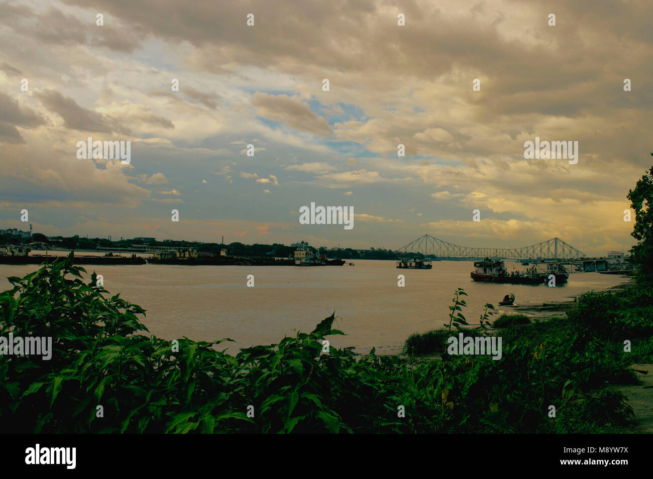 Kolkata ganga ghat -Fotos und -Bildmaterial in hoher Auflösung – Alamy