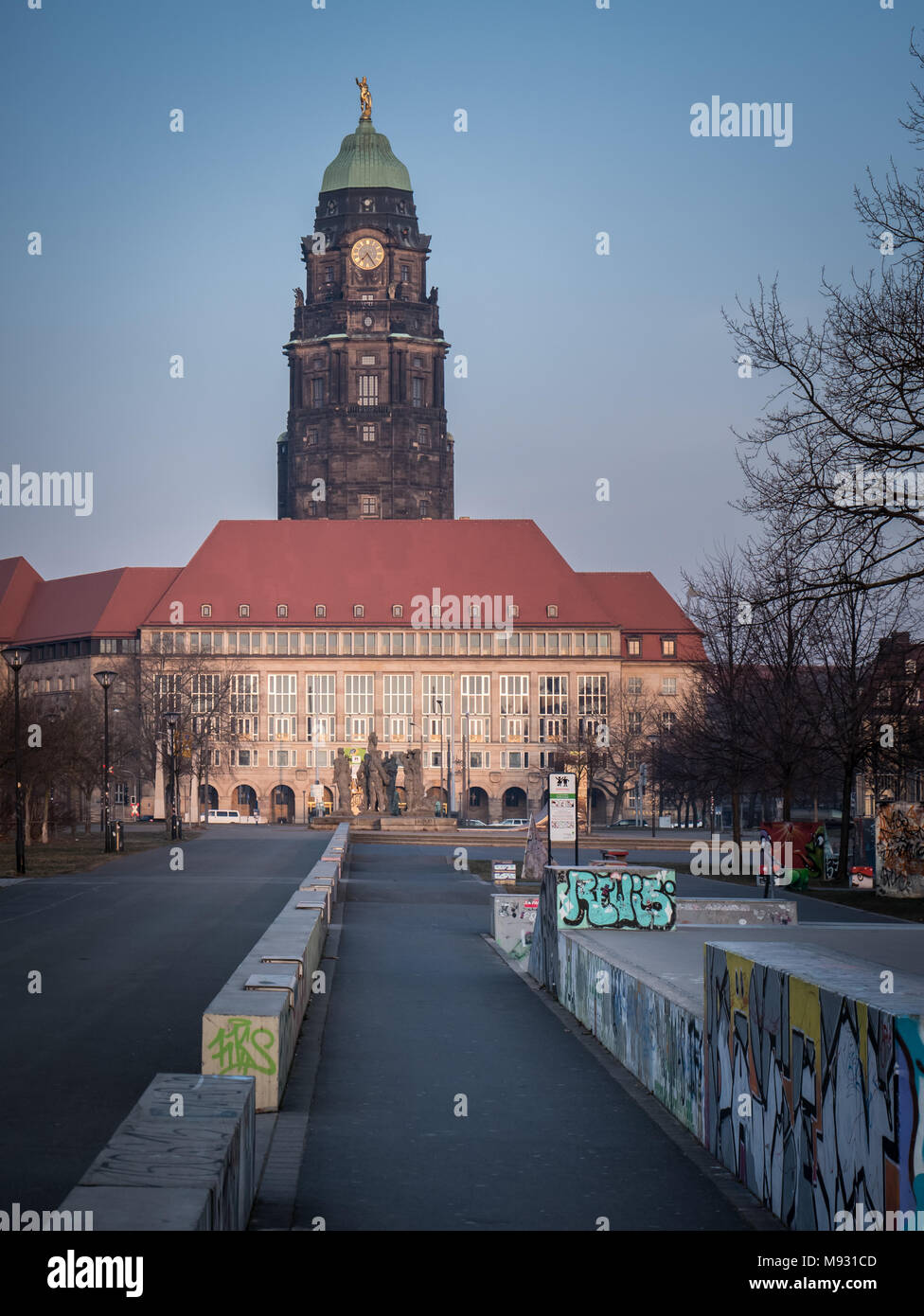 Rathaus dresden -Fotos und -Bildmaterial in hoher Auflösung – Alamy