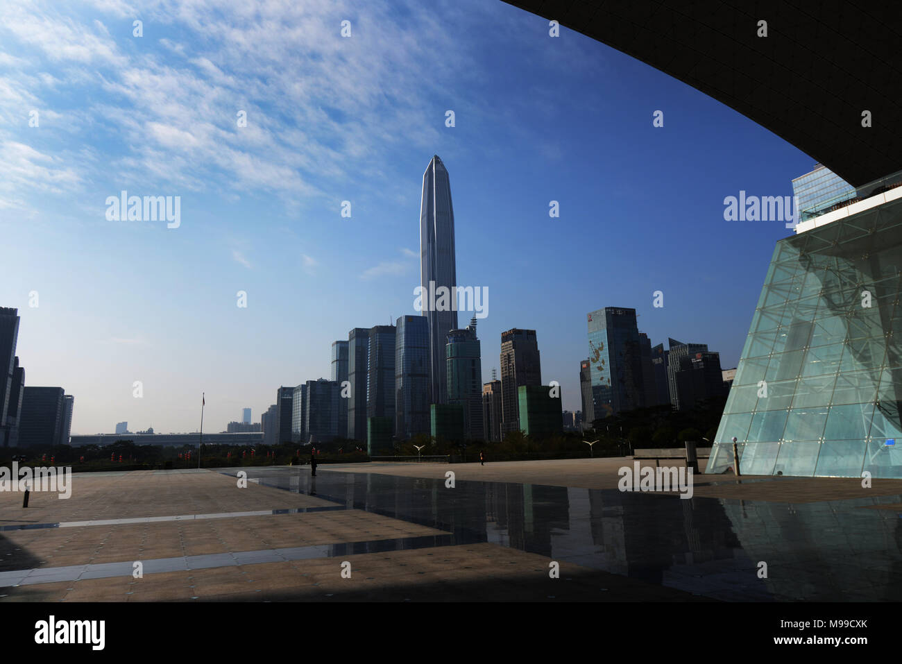 Shenzhen city hall -Fotos und -Bildmaterial in hoher Auflösung – Alamy