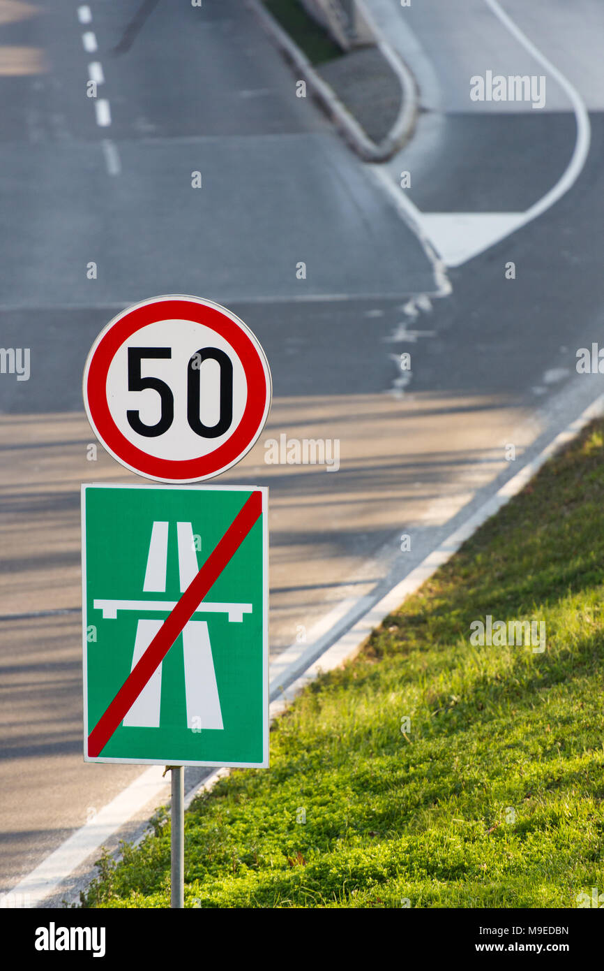 50 kmh -Fotos und -Bildmaterial in hoher Auflösung – Alamy