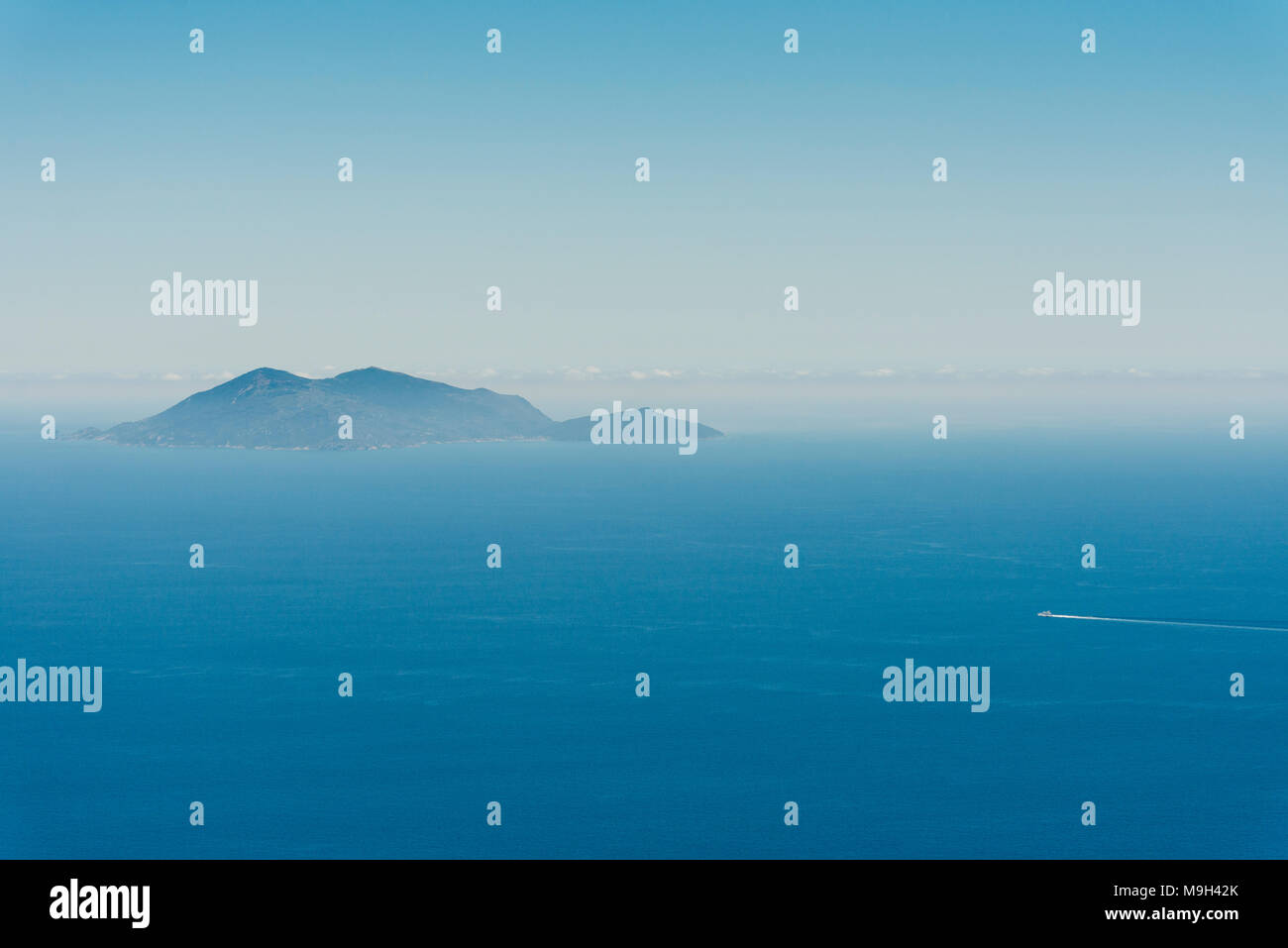 Luftbild von Isola di Monte Cristo genannt auch Insel Mentecristo ...