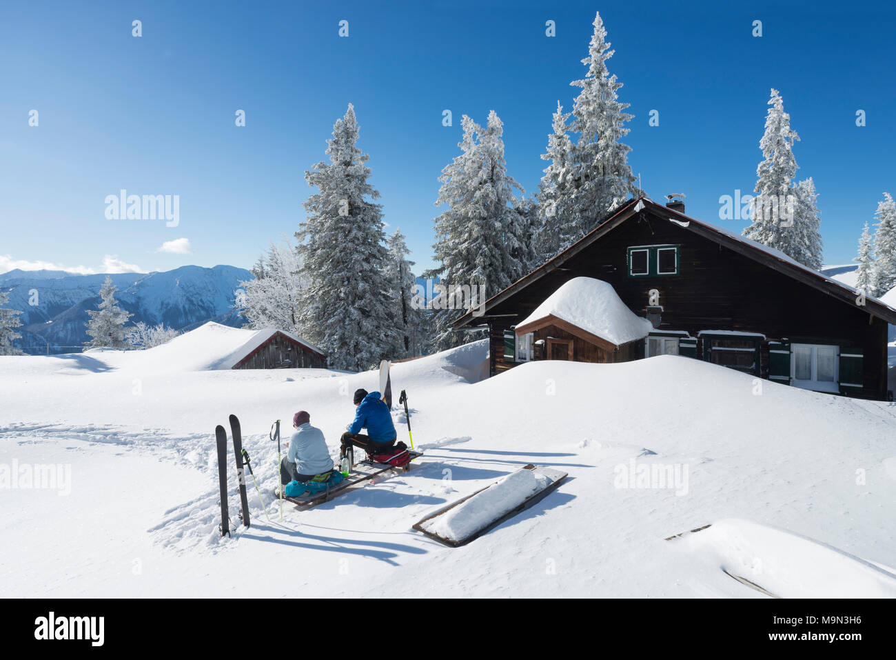 Eine winterlandschaft im bayern schnee -Fotos und -Bildmaterial in ...