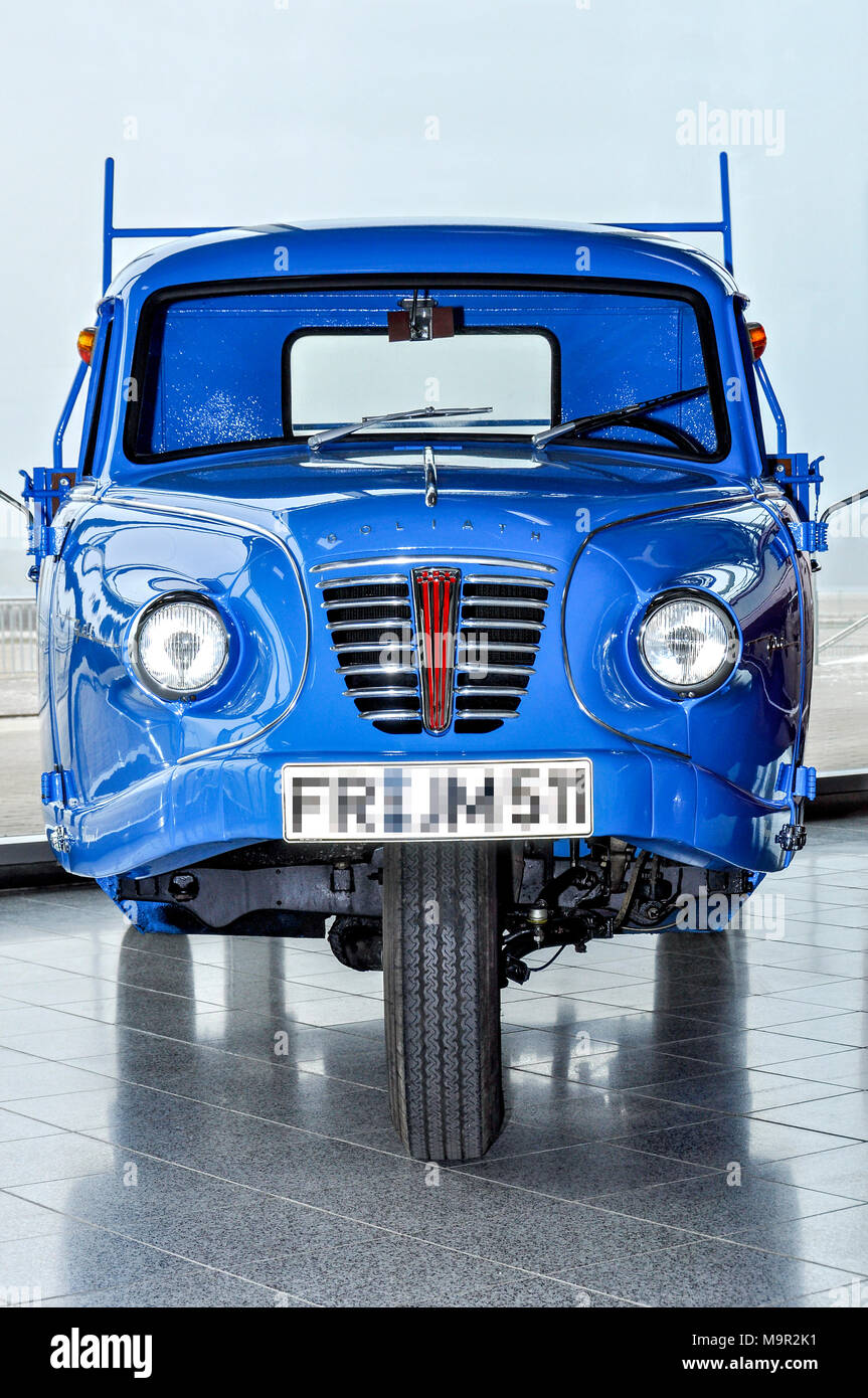 Oldtimer Borgward Goliath Goli, kleine Transporter, Jahr 1959, Messe ...