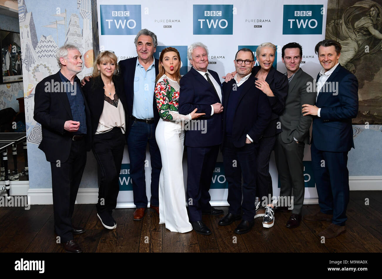(Von links nach rechts) Karl Johnson, Sonia Friedman, Jim Carter ...