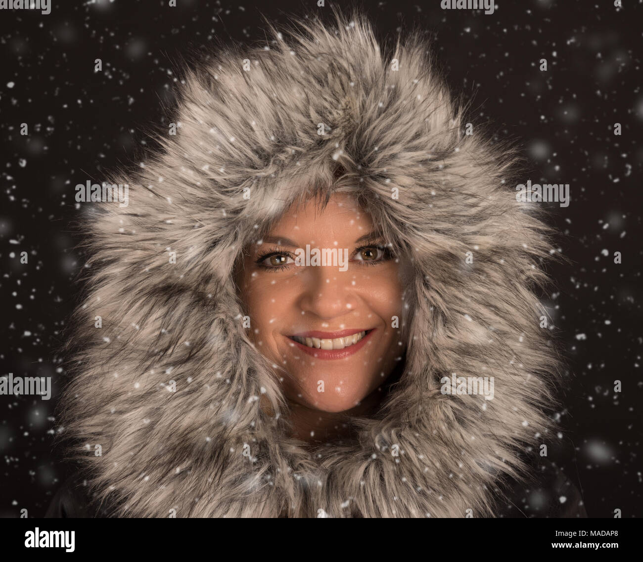 Schöne frauen im pelz -Fotos und -Bildmaterial in hoher Auflösung – Alamy