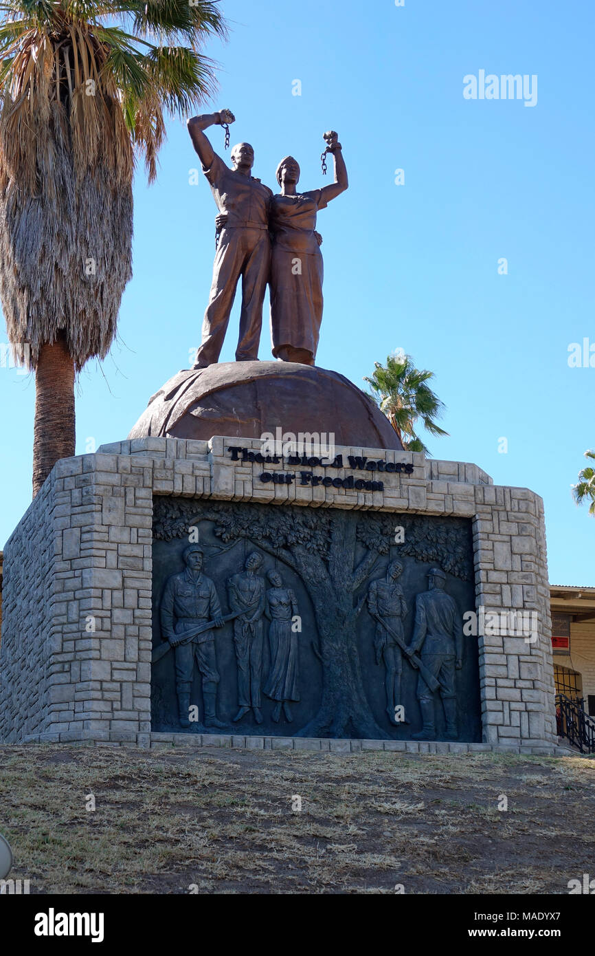 Monument namibia statue windhoek -Fotos und -Bildmaterial in hoher ...
