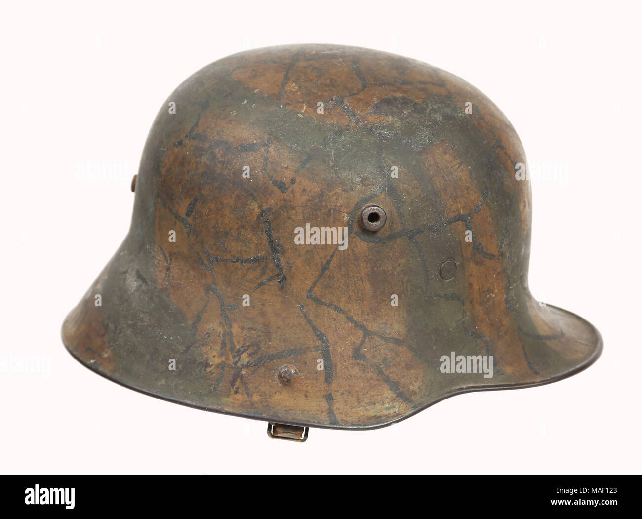 Weltkrieg Deutsche m Stahlhelm 1916 mit Spinnennetz camouflage paint ...