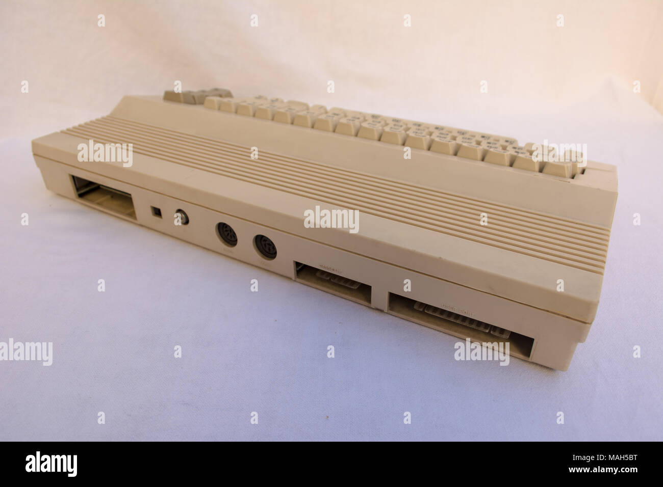 Commodore 64 joystick -Fotos und -Bildmaterial in hoher Auflösung – Alamy
