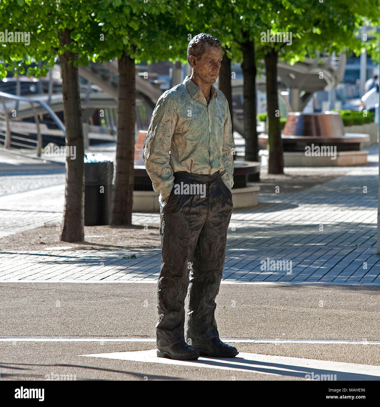 Stehende Mann von Sean Henry (1965-) Sean Henry's Lifesize und ...