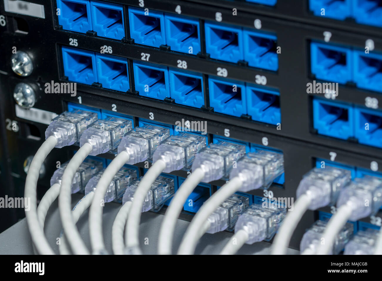 Telecommunication equipment network cables in -Fotos und -Bildmaterial ...