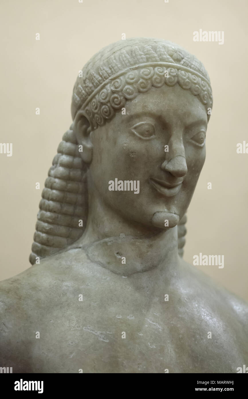 Marmor Kouros, wie Apollo Milani bekannt. Frühe griechische Skulptur ...
