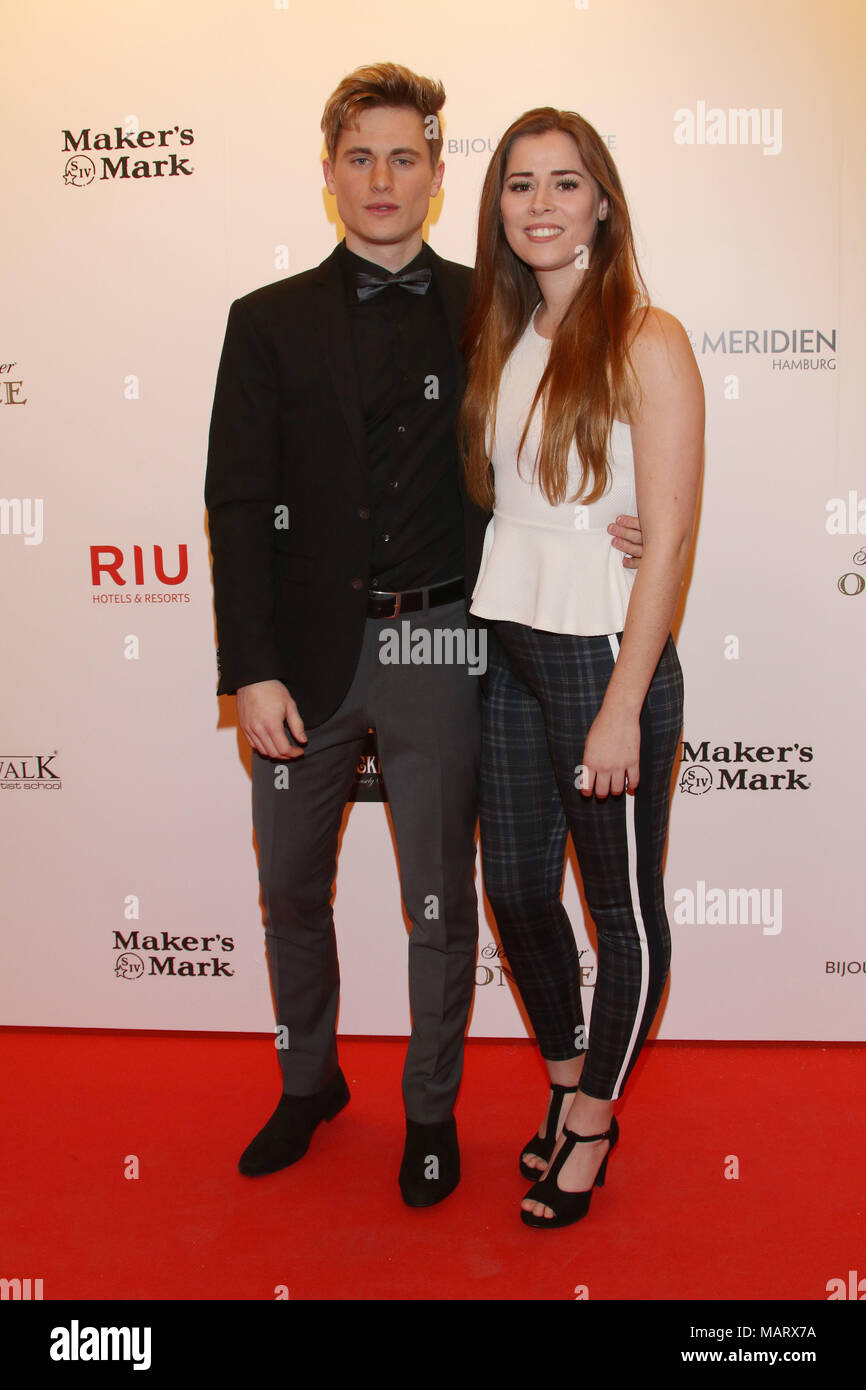 Falco punsch -Fotos und -Bildmaterial in hoher Auflösung – Alamy