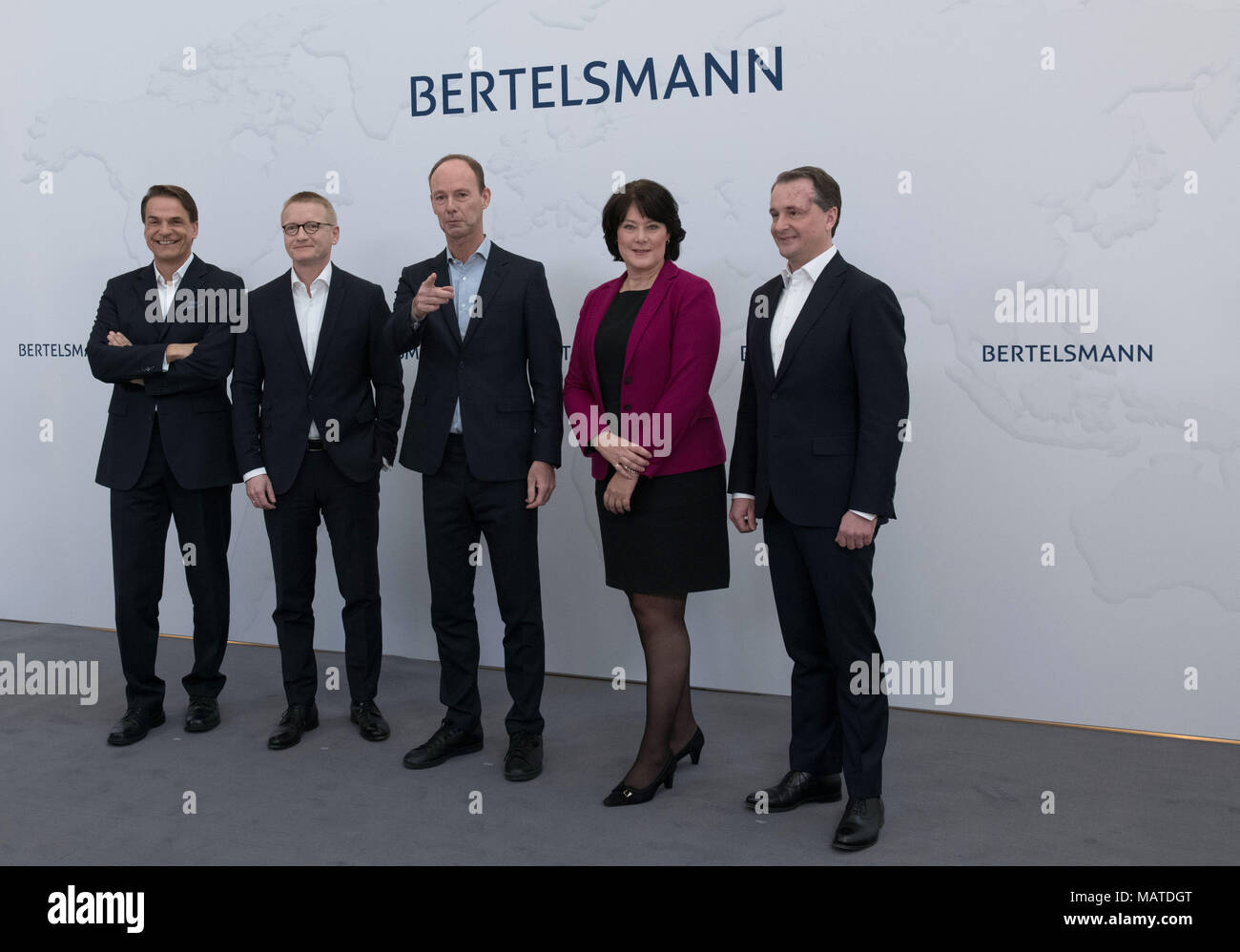 27 März 2018, Deutschland, Berlin: Die Bertelsmann Vorstand posiert für ...