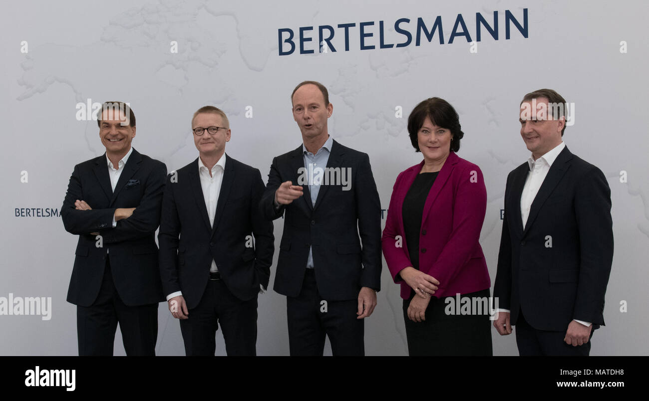 27 März 2018, Deutschland, Berlin: Die Bertelsmann Vorstand posiert für ...