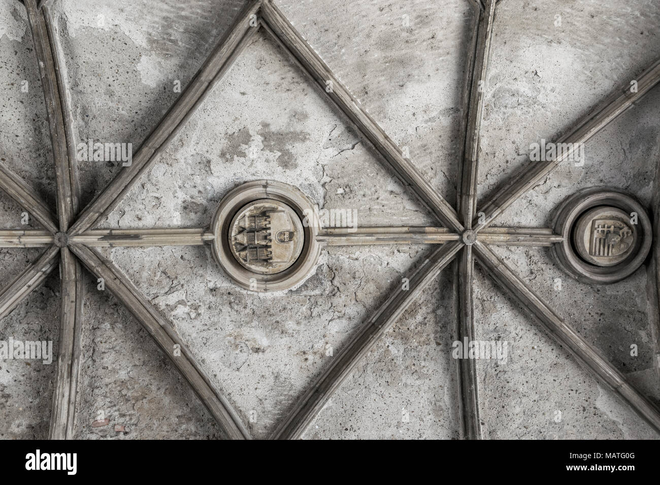 Tor und waffenturm -Fotos und -Bildmaterial in hoher Auflösung – Alamy