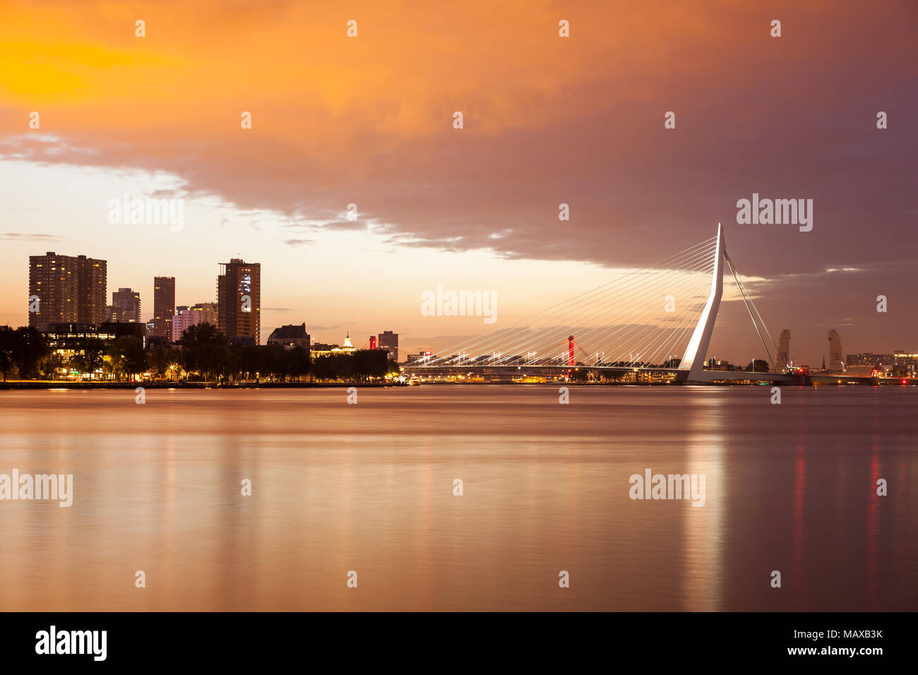 Rotterdam blitz -Fotos und -Bildmaterial in hoher Auflösung – Alamy