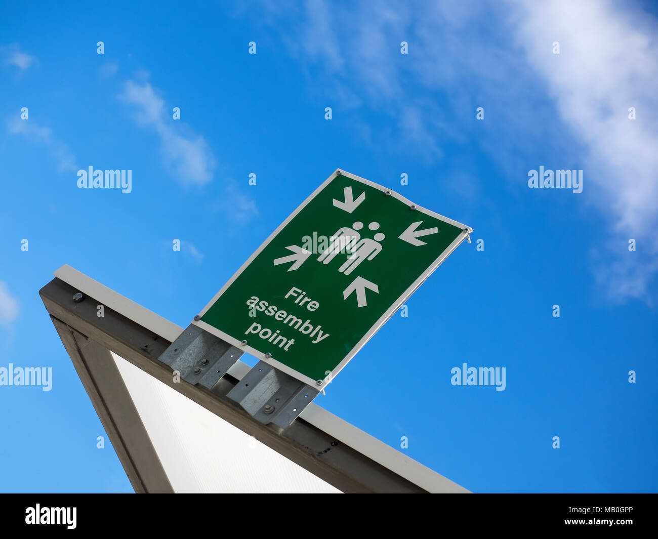 Fire assembly point sign -Fotos und -Bildmaterial in hoher Auflösung ...
