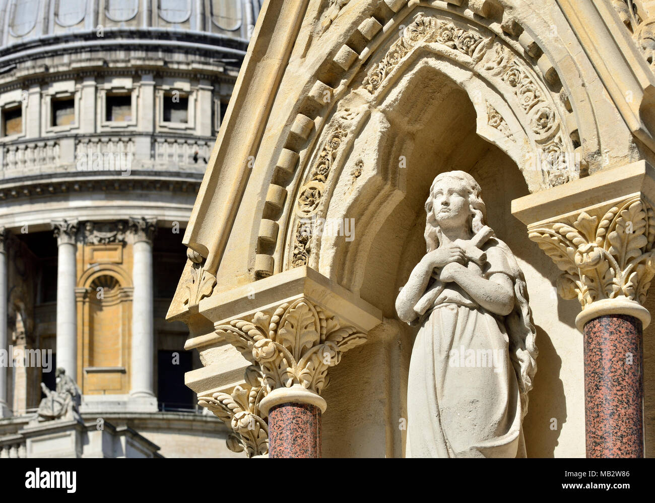 Statue von maria magdalena -Fotos und -Bildmaterial in hoher Auflösung – Alamy