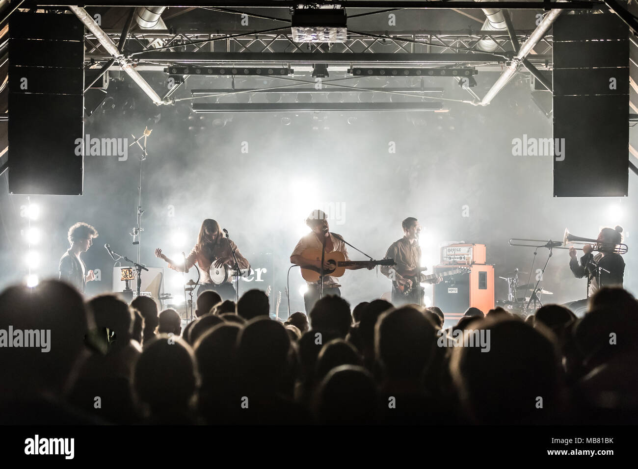 Der Schweizer Musiker Julian Pollina alias Faber in der schüür Luzern ...