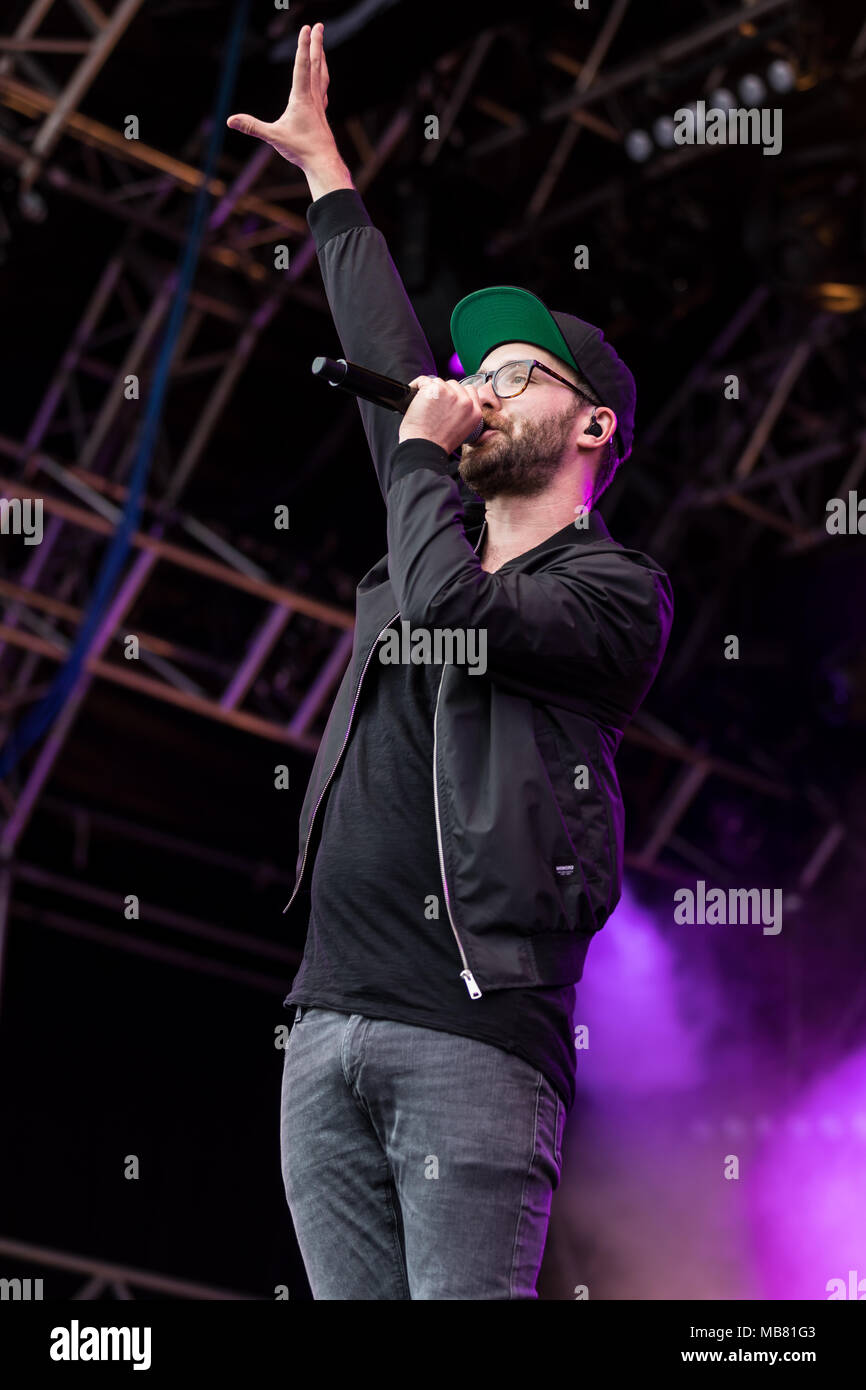 Mark forster german singer -Fotos und -Bildmaterial in hoher Auflösung ...