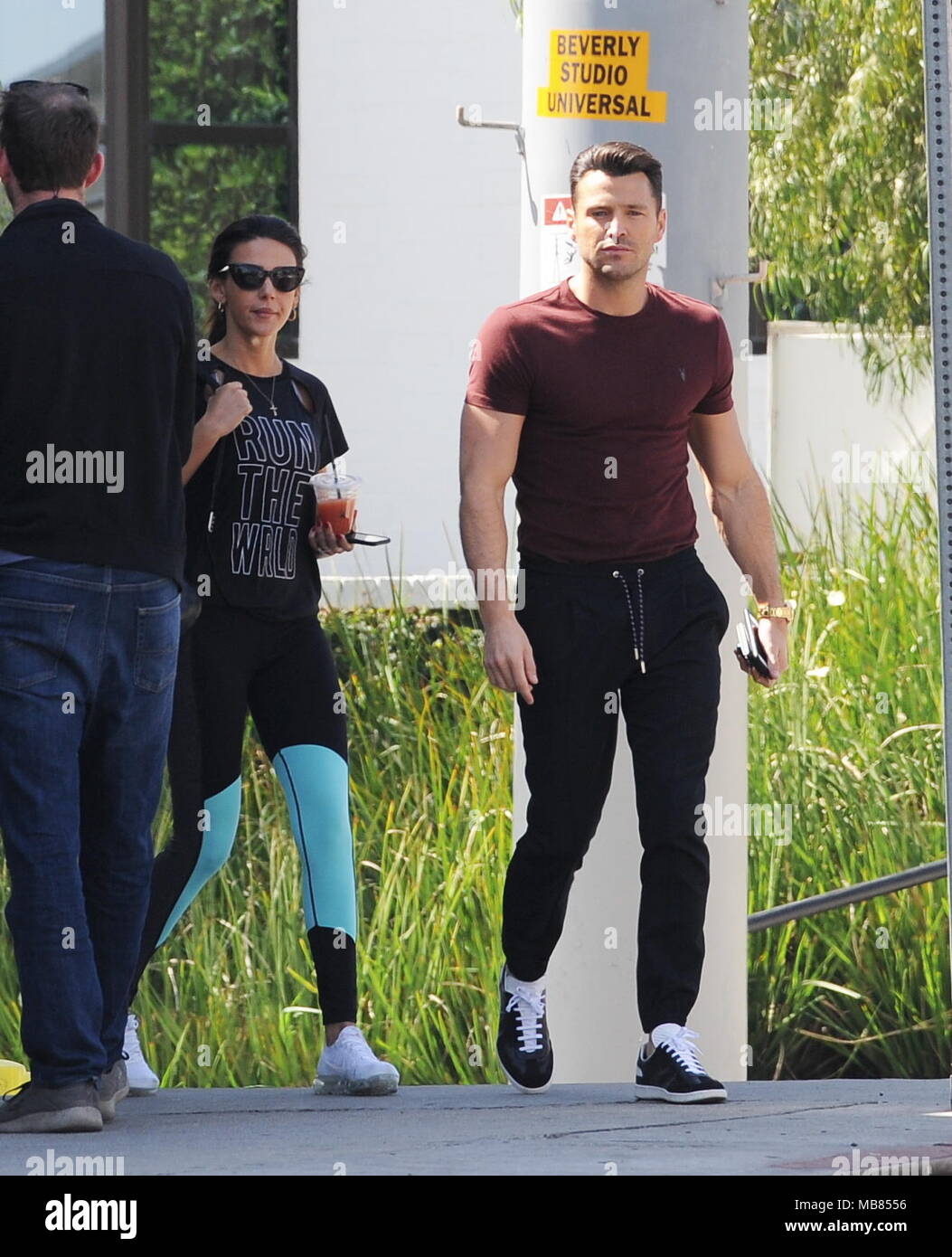 Mark Wright und Michelle Keegan mit Brunch im Dialog Cafe in West ...