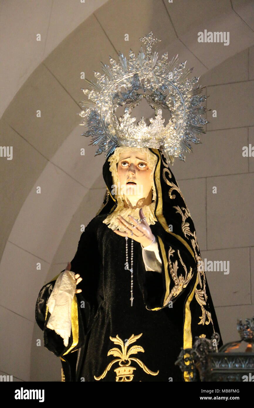 Jungfrau maria weinend -Fotos und -Bildmaterial in hoher Auflösung – Alamy