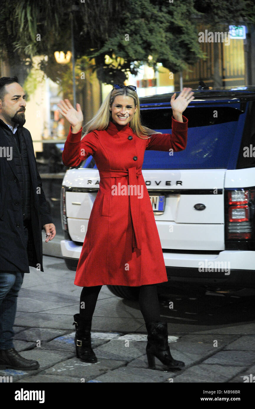 Michelle hunziker family in milan -Fotos und -Bildmaterial in hoher ...