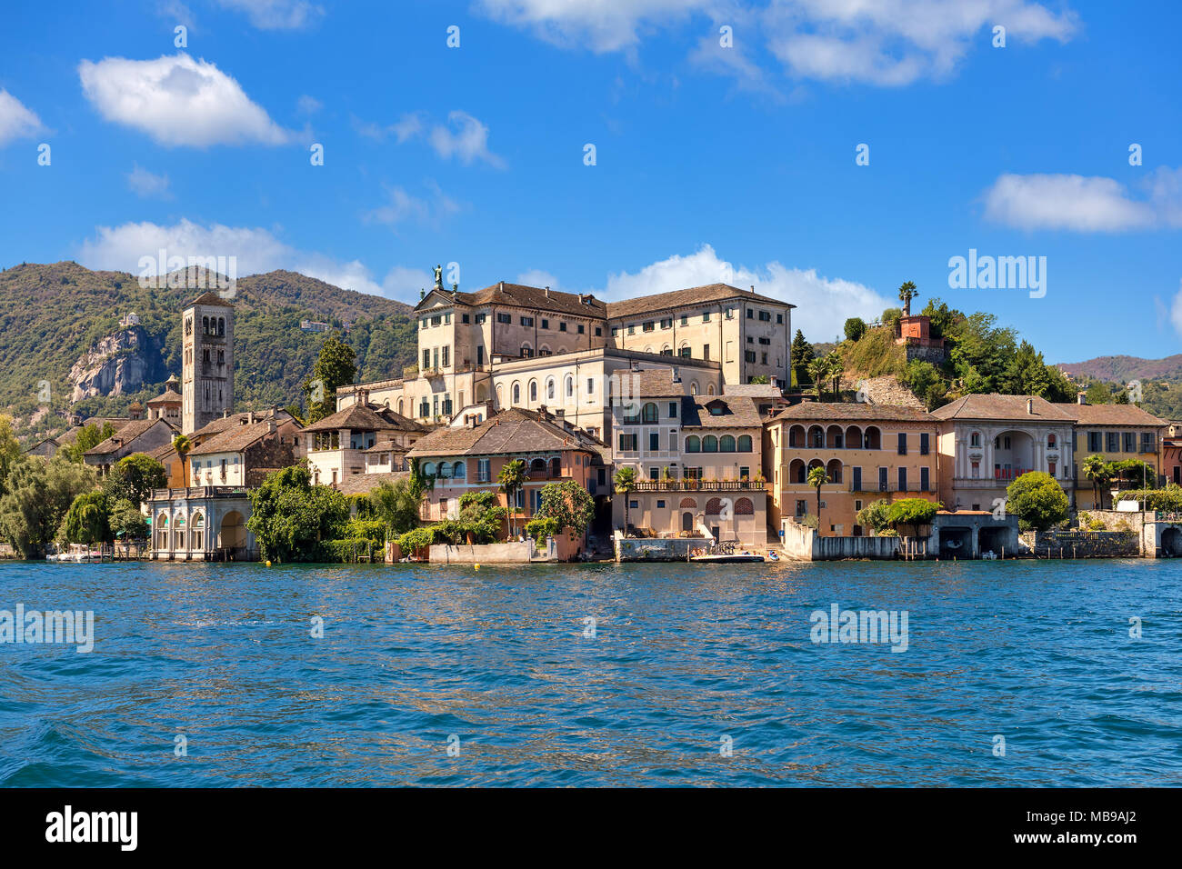 Lake orta -Fotos und -Bildmaterial in hoher Auflösung – Alamy