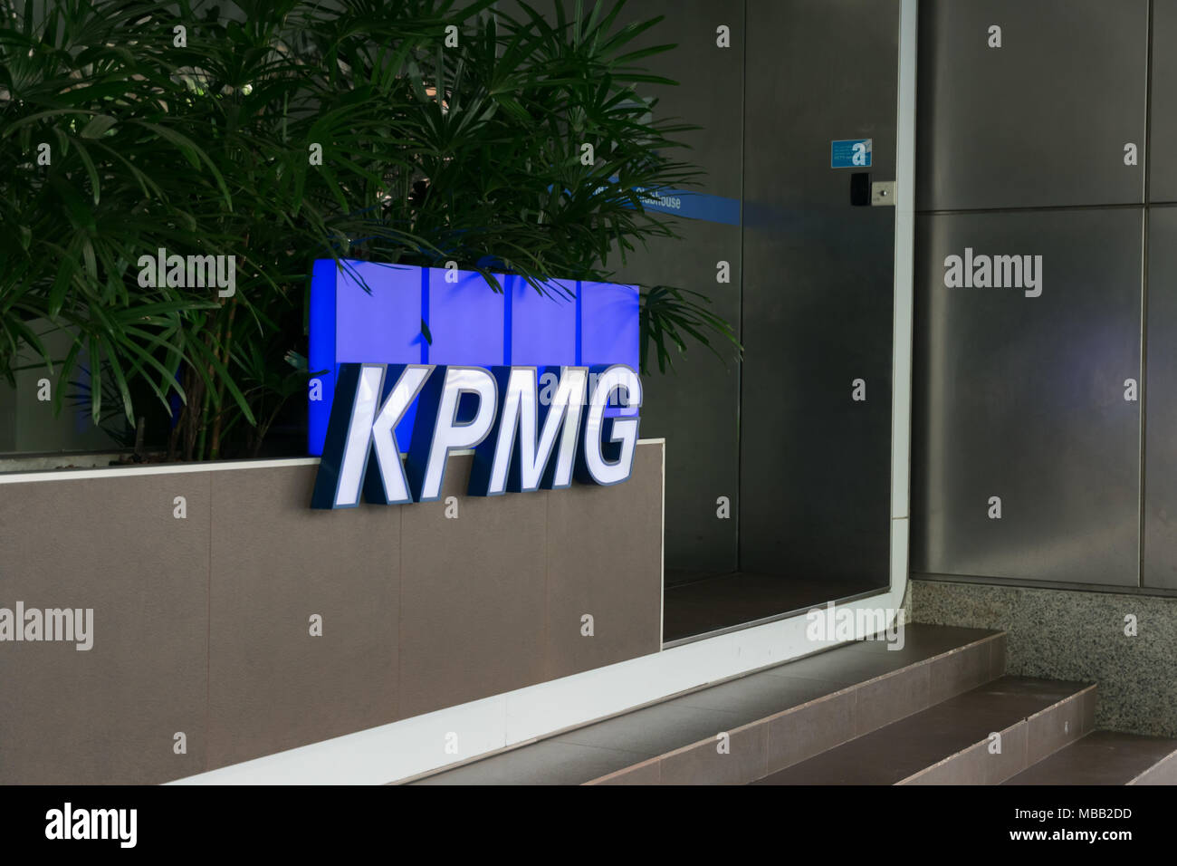 Logo signage -Fotos und -Bildmaterial in hoher Auflösung – Alamy