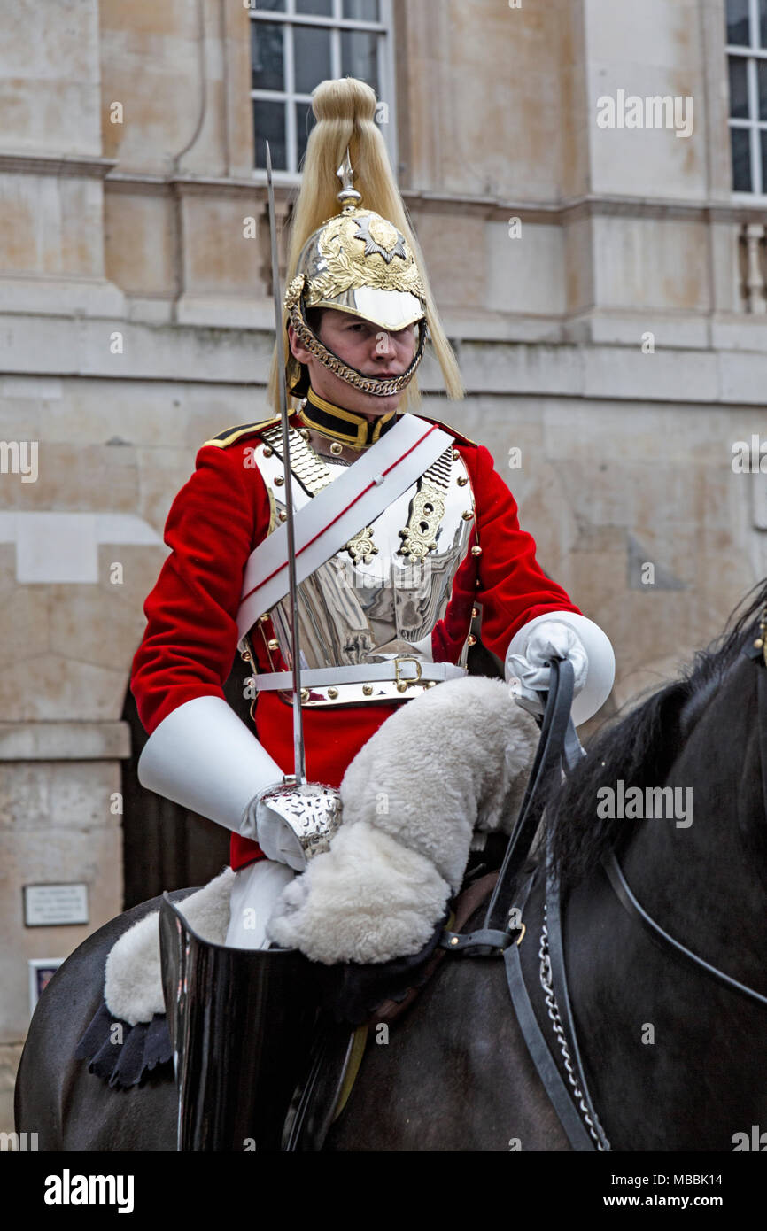 Horse guard with sword -Fotos und -Bildmaterial in hoher Auflösung – Alamy