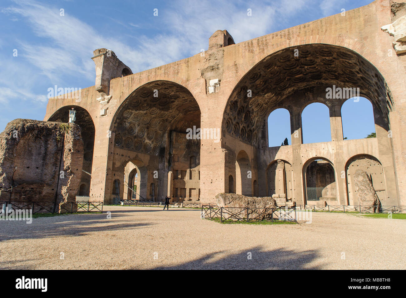 Ruine einer basilika -Fotos und -Bildmaterial in hoher Auflösung – Alamy