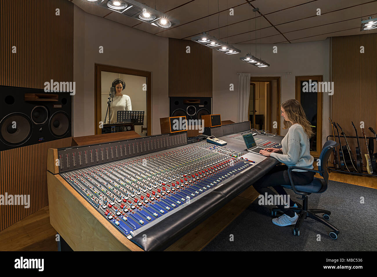 Music Studio Room Stockfotos & Music Studio Room Bilder - Alamy