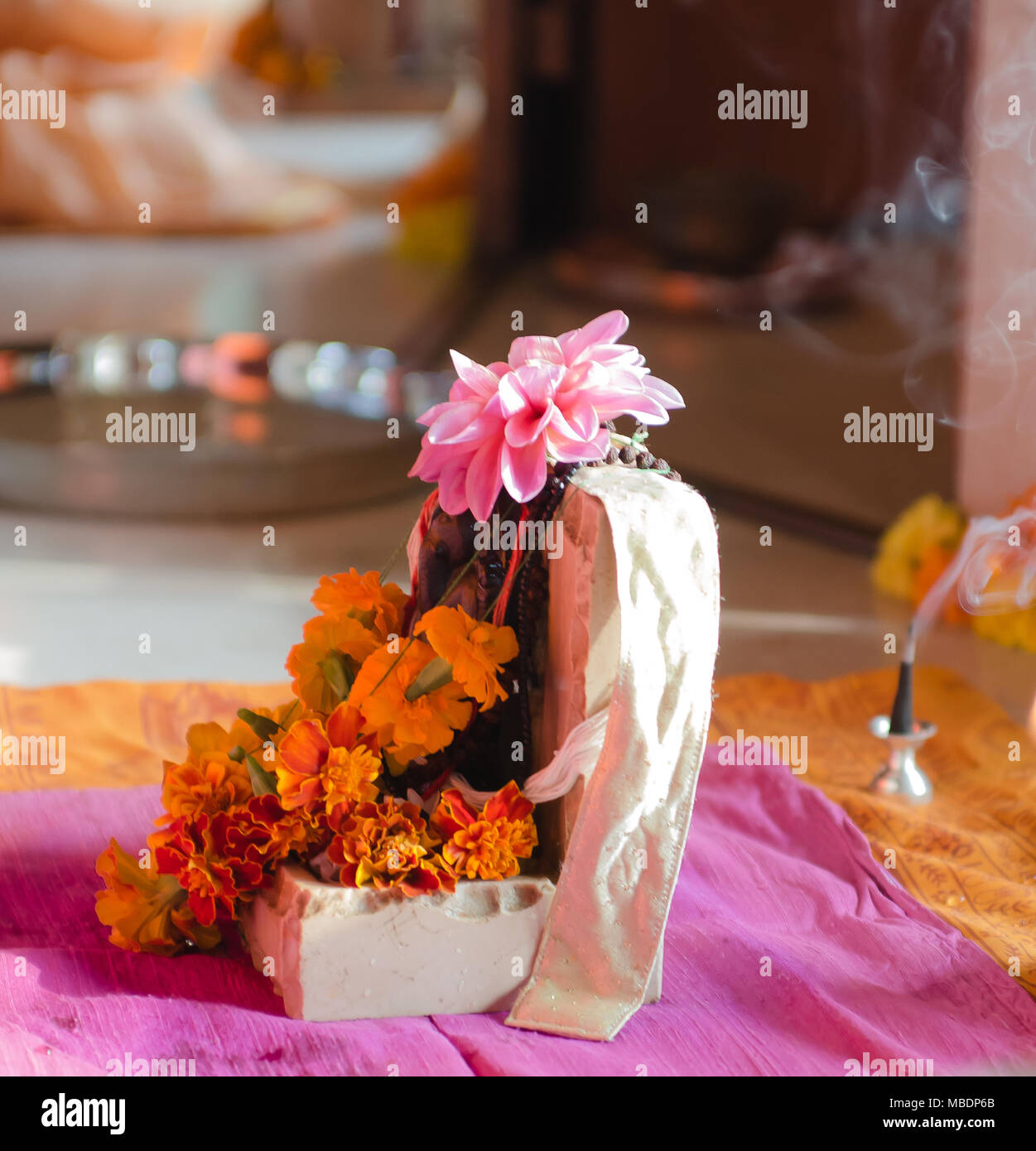 Puja von lord shiva -Fotos und -Bildmaterial in hoher Auflösung – Alamy