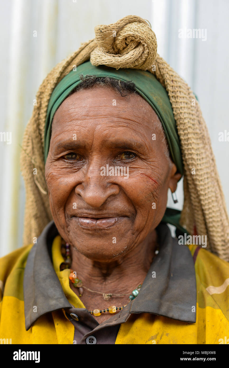 Huli woman -Fotos und -Bildmaterial in hoher Auflösung – Alamy